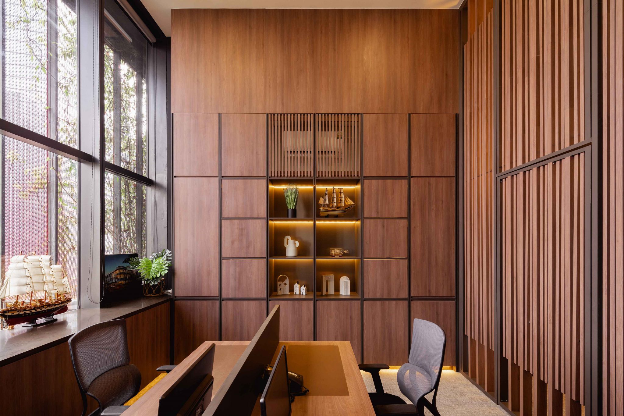 Downtown Office Duplex - OWAA